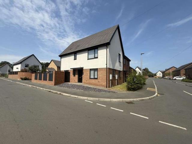 3 Bedroom Semi Detached House
