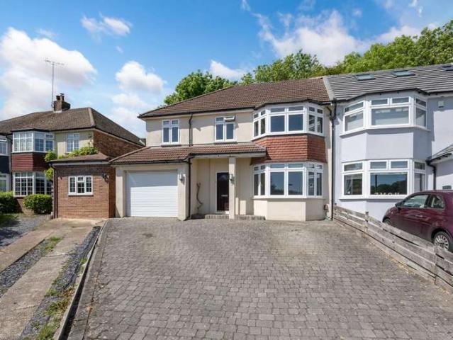 3 Bedroom Semi Detached House