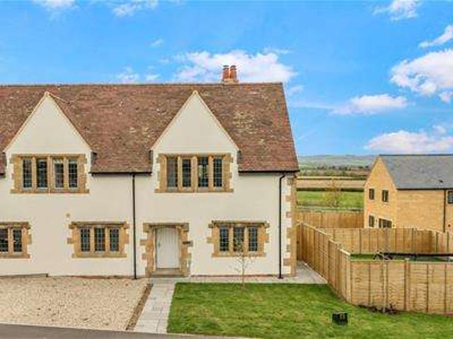 3 Bedroom Semi Detached House