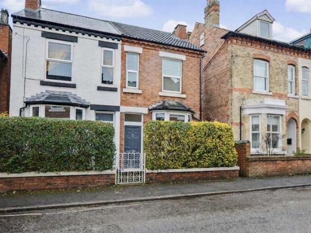 2 Bedroom Semi Detached House