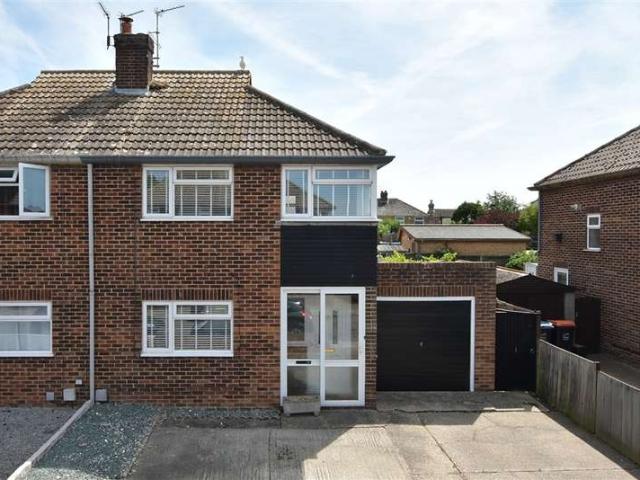 3 Bedroom Semi Detached House