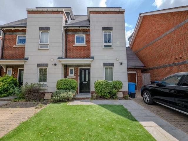 3 Bedroom Semi Detached House