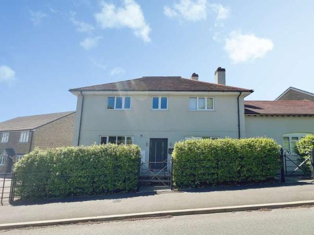 3 Bedroom Semi Detached House