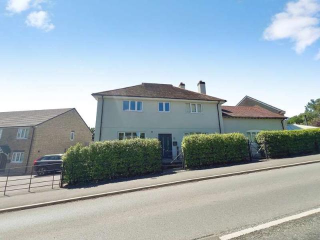 3 Bedroom Semi Detached House