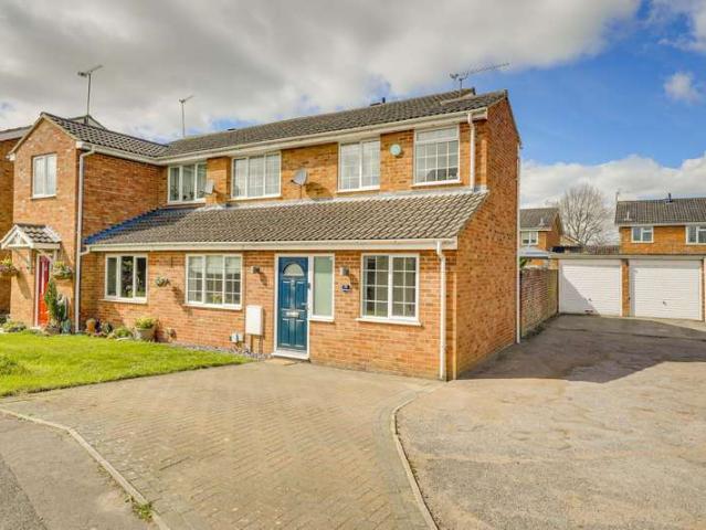 3 Bedroom Semi Detached House