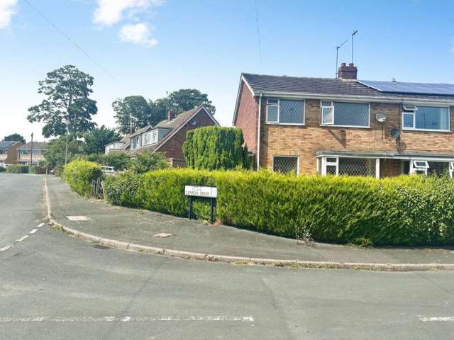 3 Bedroom Semi Detached House