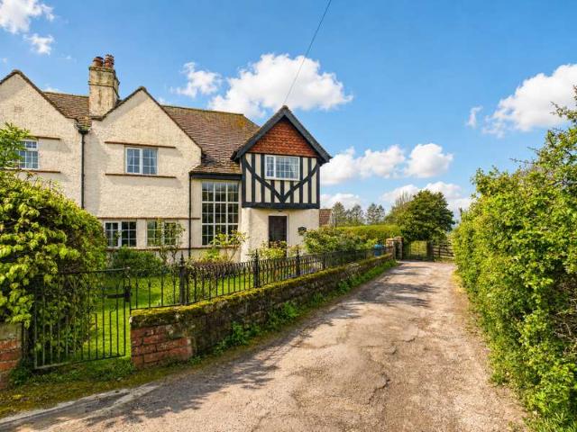 3 Bedroom Semi Detached House