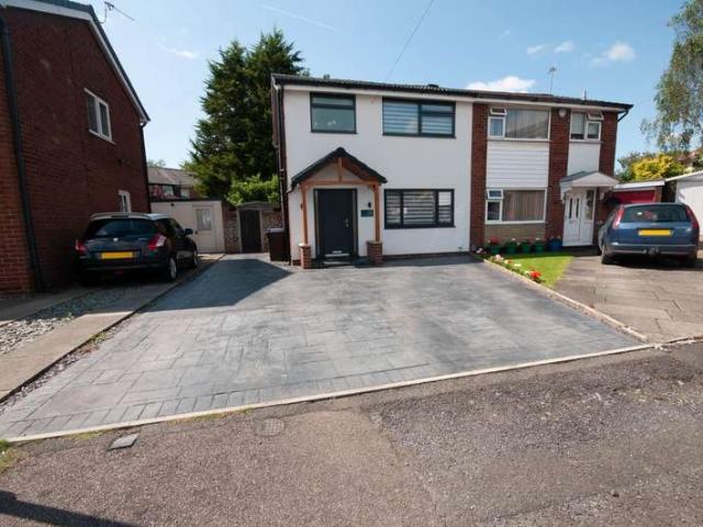 3 Bedroom Semi Detached House