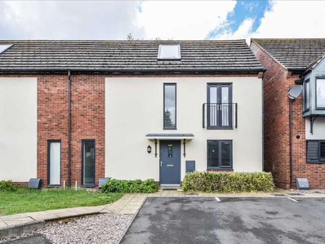 3 Bedroom Semi Detached House
