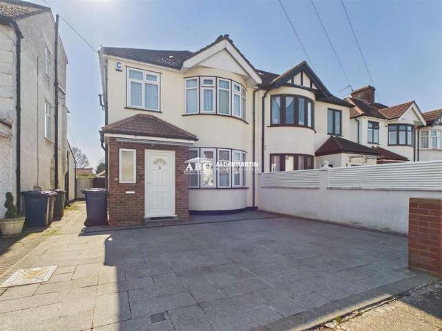 3 Bedroom Semi Detached House