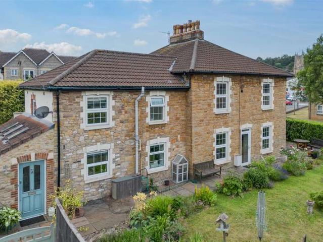 3 Bedroom Semi Detached House
