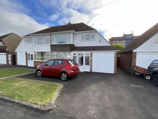 3 Bedroom Semi Detached House