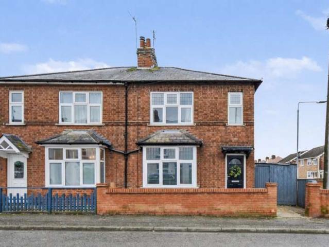 3 Bedroom Semi Detached House