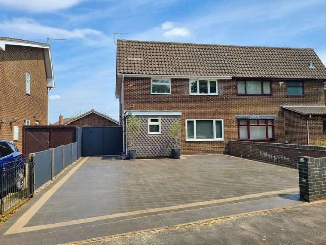 3 Bedroom Semi Detached House