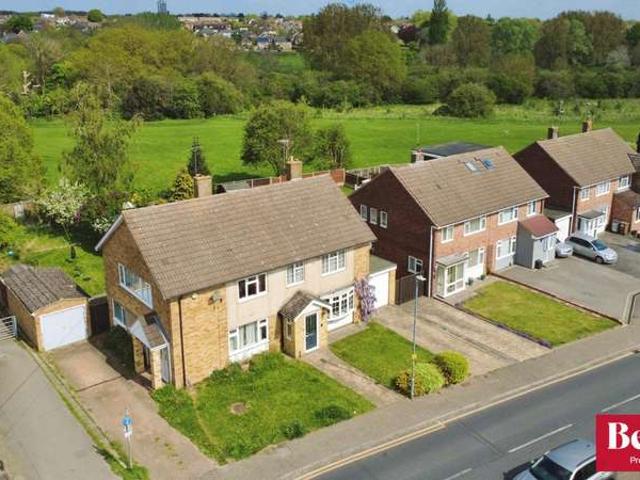3 Bedroom Semi Detached House