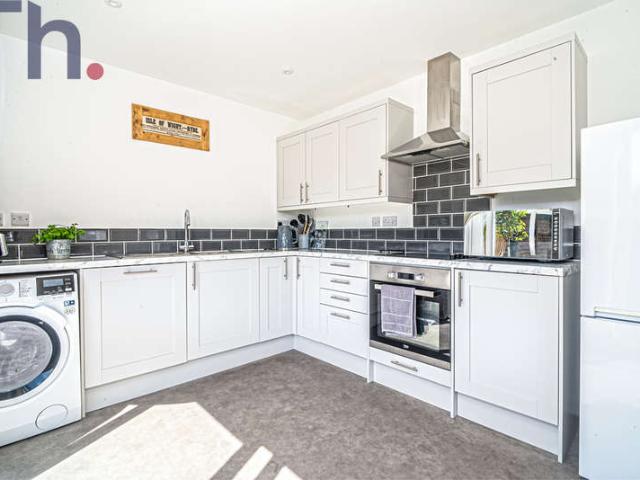 3 Bedroom Semi Detached House
