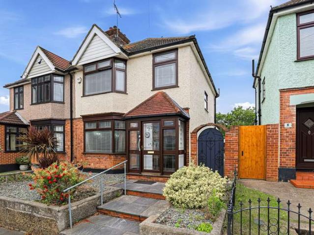 3 Bedroom Semi Detached House