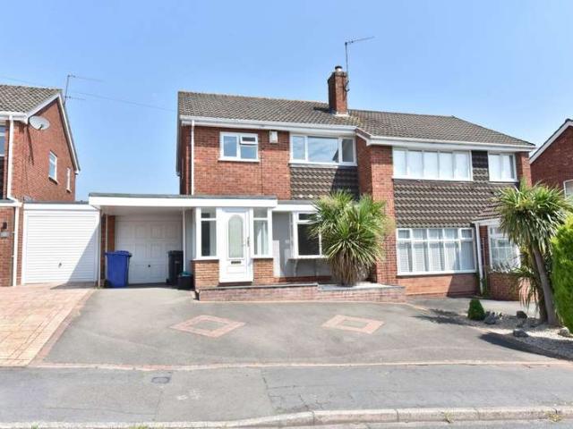 3 Bedroom Semi Detached House