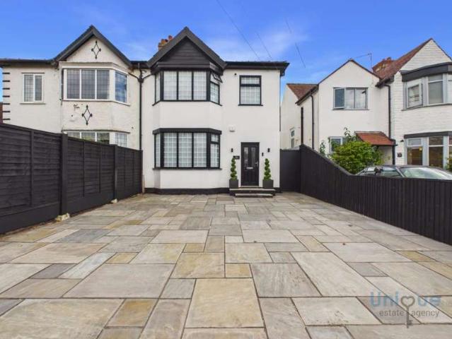 3 Bedroom Semi Detached House