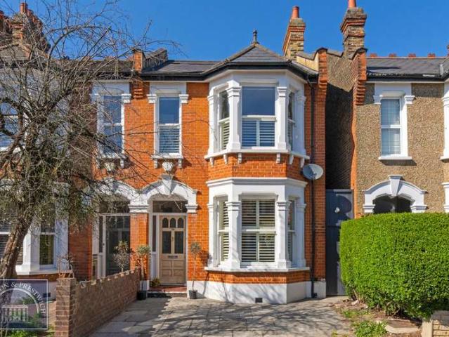 3 Bedroom Semi Detached House