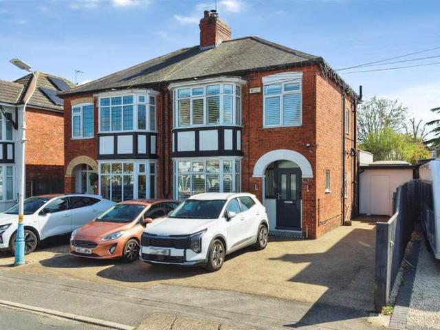 3 Bedroom Semi Detached House