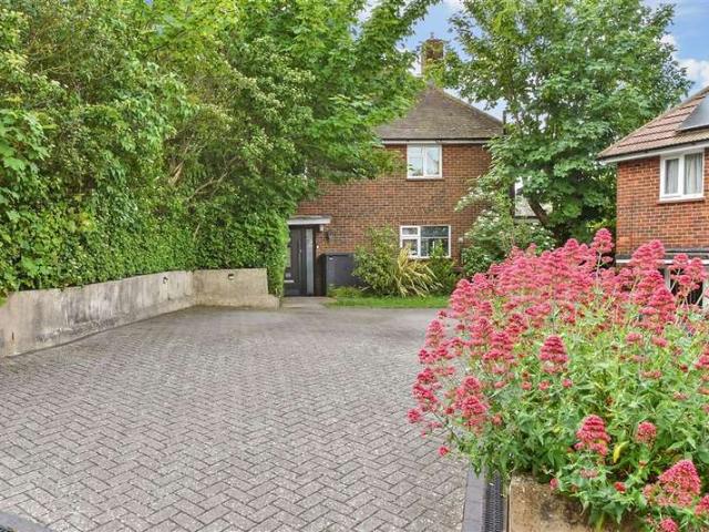 3 Bedroom Semi Detached House