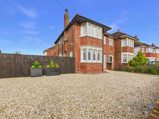 3 Bedroom Semi Detached House