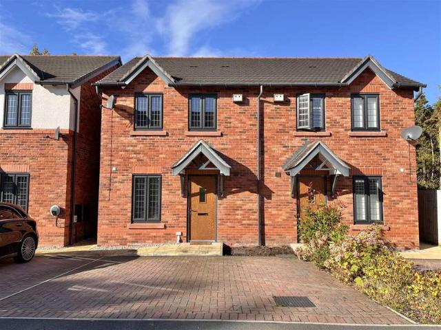 3 Bedroom Semi Detached House