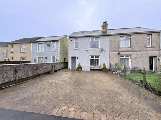 3 Bedroom Semi Detached House