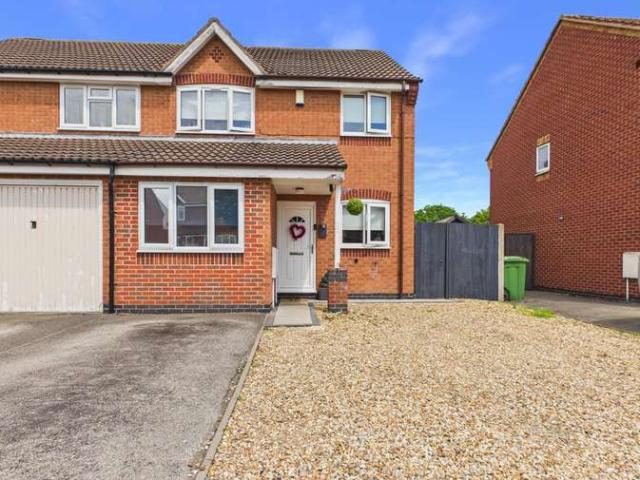 3 Bedroom Semi Detached House
