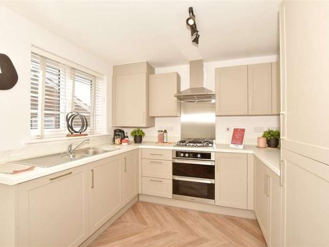 3 Bedroom Semi Detached House