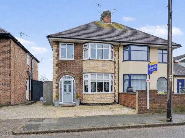 3 Bedroom Semi Detached House