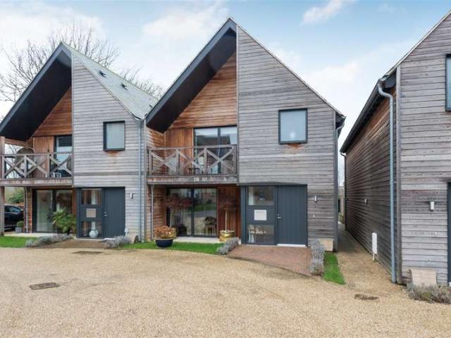 3 Bedroom Semi Detached House