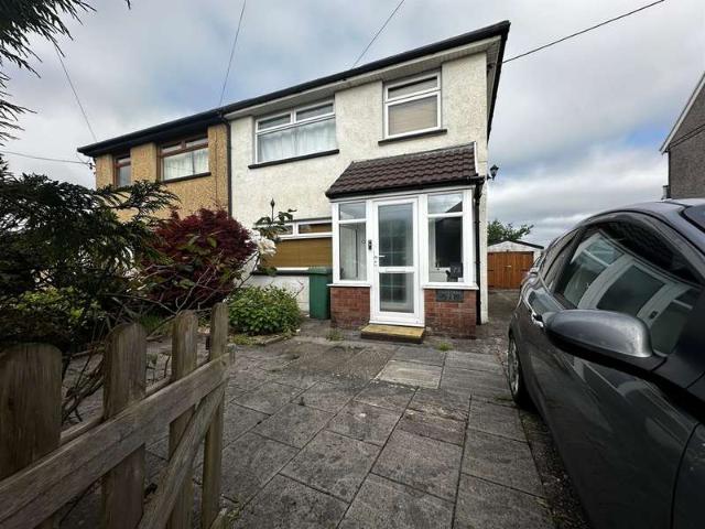 3 Bedroom Semi Detached House