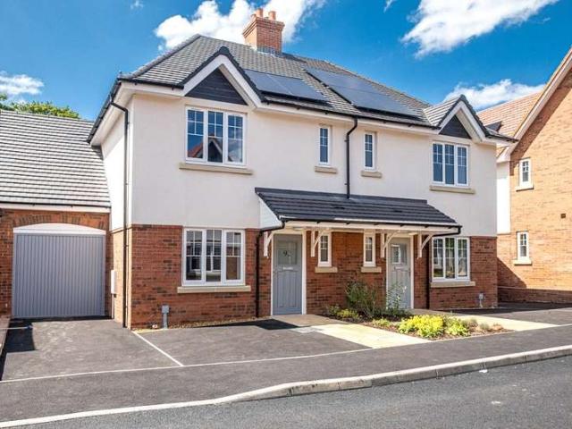 3 Bedroom Semi Detached House