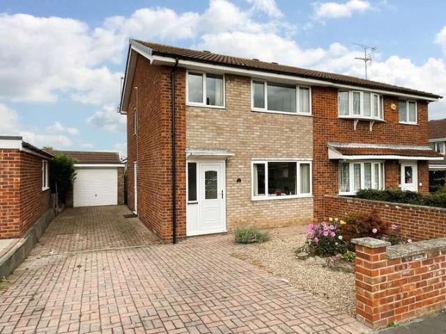 3 Bedroom Semi Detached House