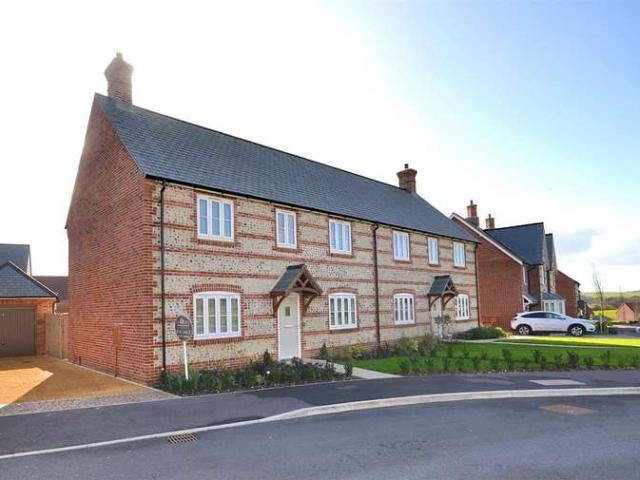 3 Bedroom Semi Detached House