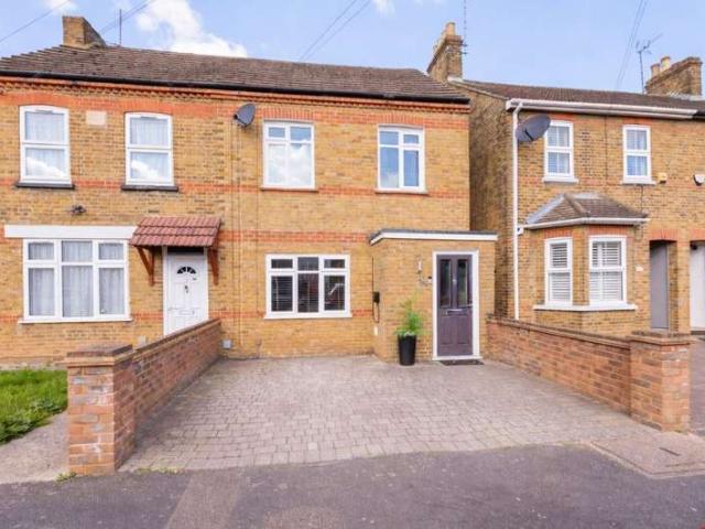 3 Bedroom Semi Detached House