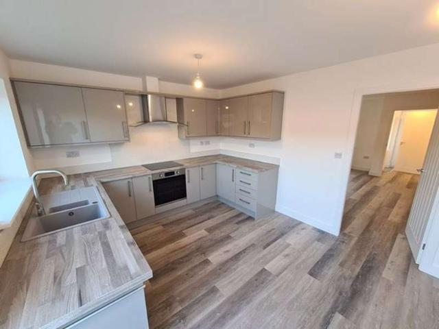 3 Bedroom Semi Detached House