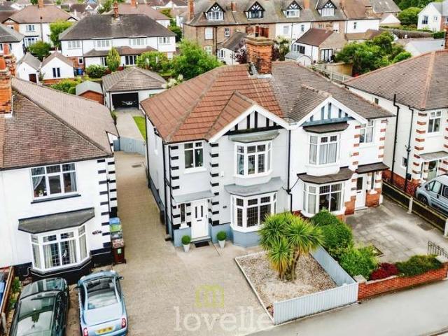 3 Bedroom Semi Detached House