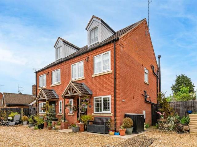 3 Bedroom Semi Detached House