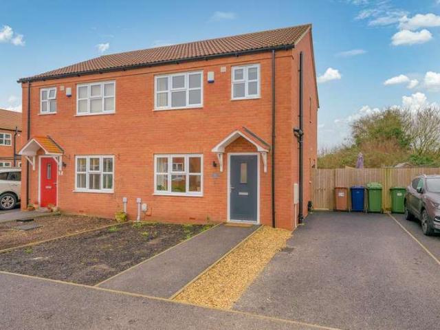 3 Bedroom Semi Detached House
