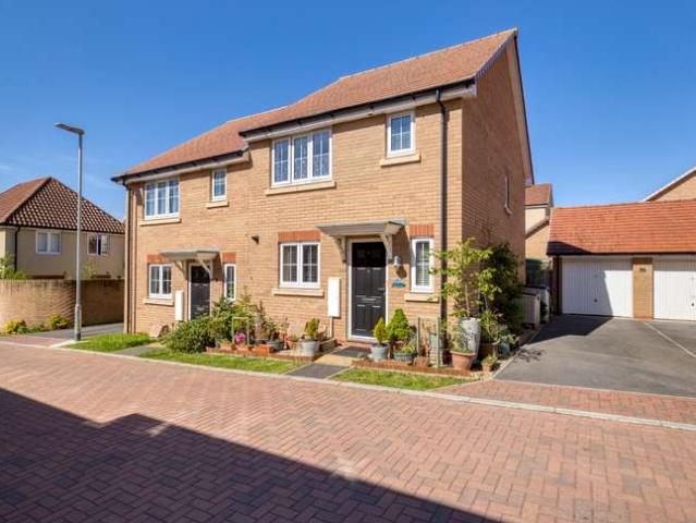 3 Bedroom Semi Detached House