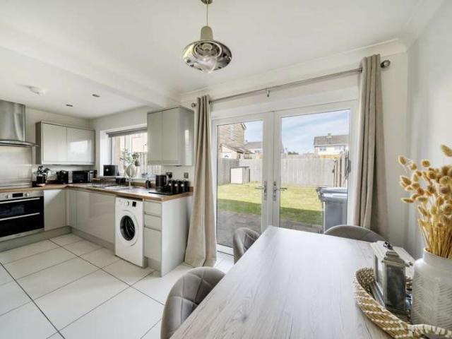 3 Bedroom Semi Detached House