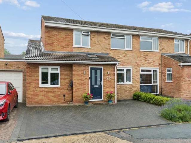 3 Bedroom Semi Detached House