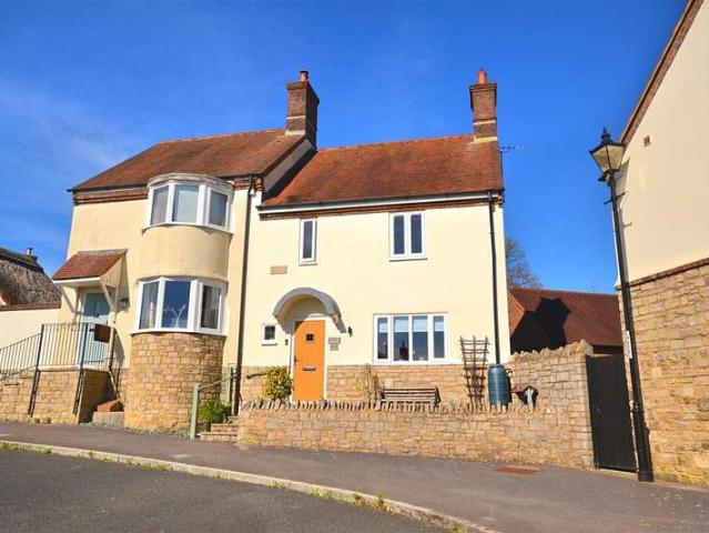 3 Bedroom Semi Detached House