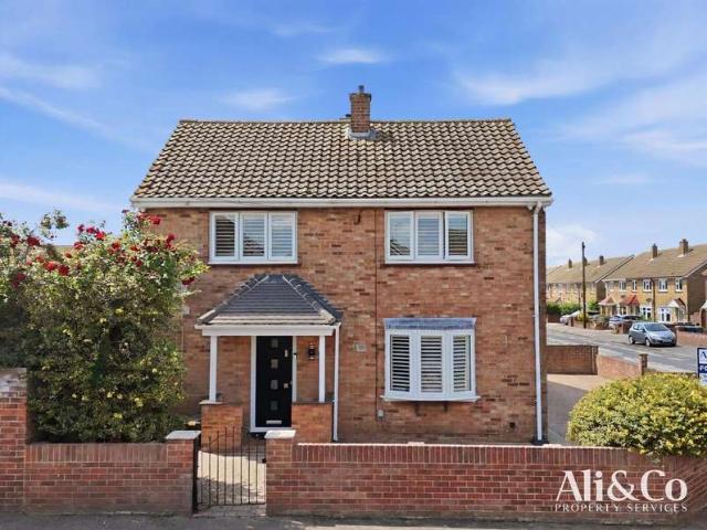 3 Bedroom Semi Detached House