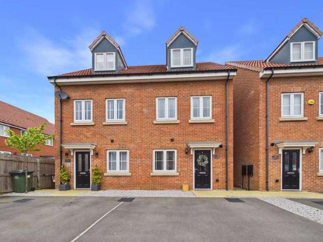 3 Bedroom Semi Detached House