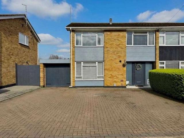 3 Bedroom Semi Detached House