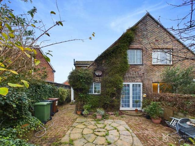 3 Bedroom Semi Detached House